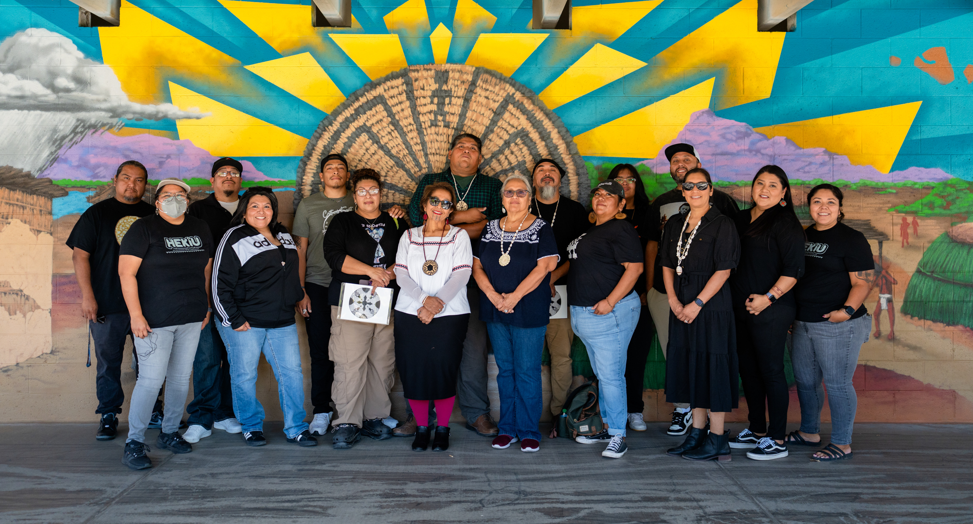 Hekiu Indigenous Artist Continuum Installs New Mural | O'Odham Action News