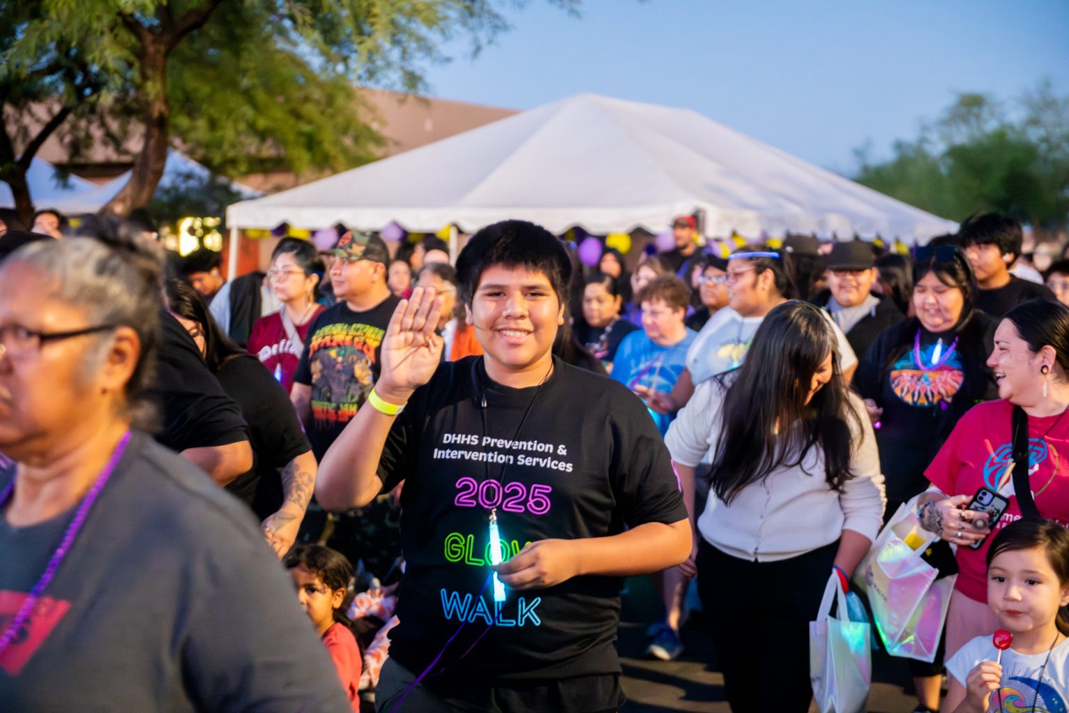 Glow Walk Helps Community Members Heal | O'Odham Action News