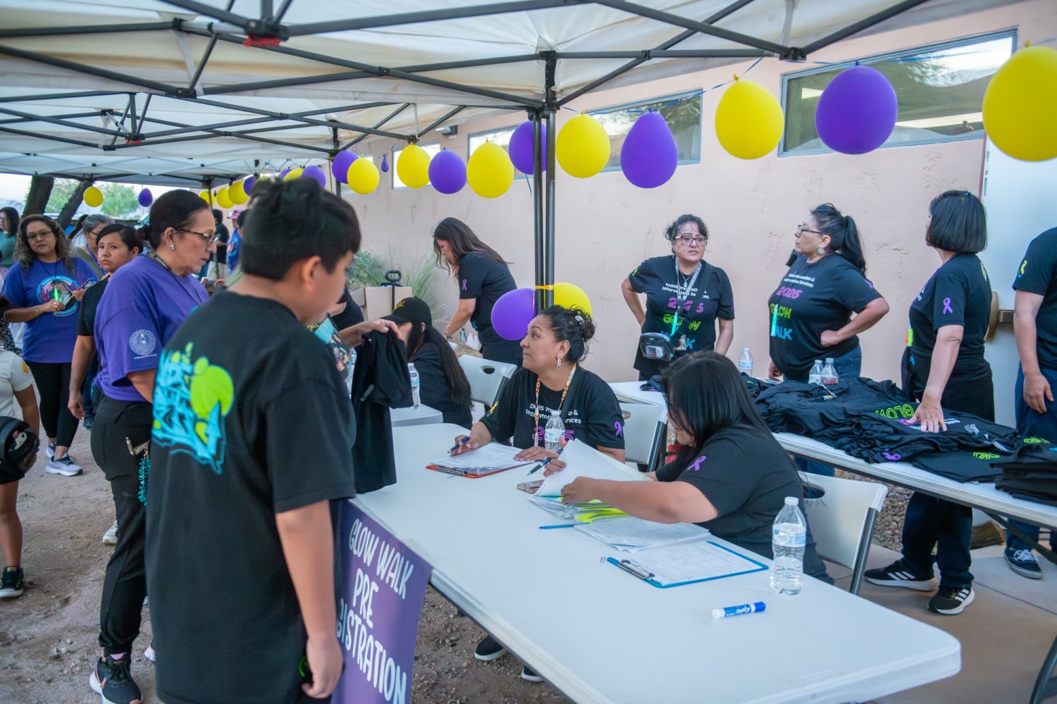 Glow Walk Helps Community Members Heal | O'Odham Action News